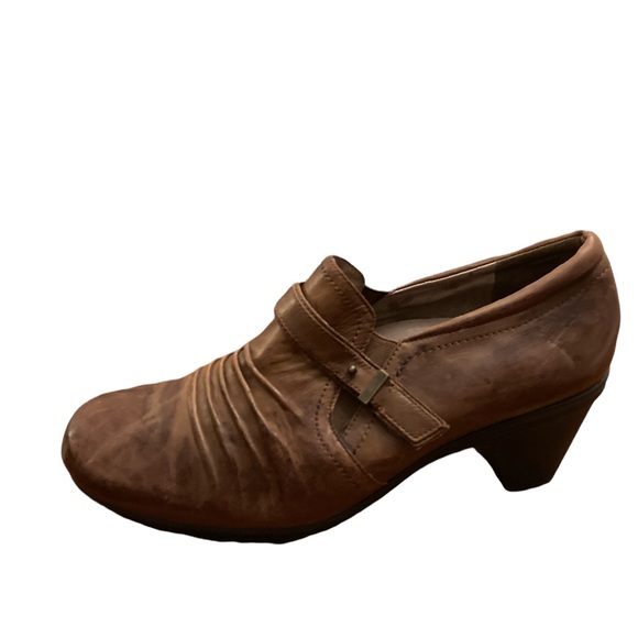 Abeo | Shoes | Abeo Rachel Women Heel Booties Brown Clogs 8 Narrow 8n ...